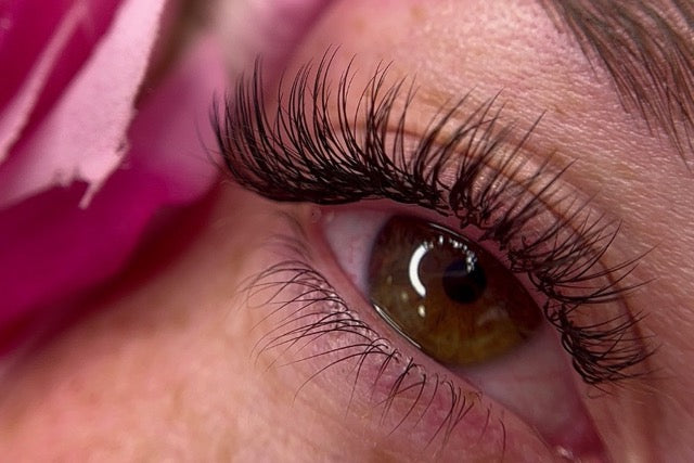 Extension de cils Tours - Volume Mixte | Studio Lashes